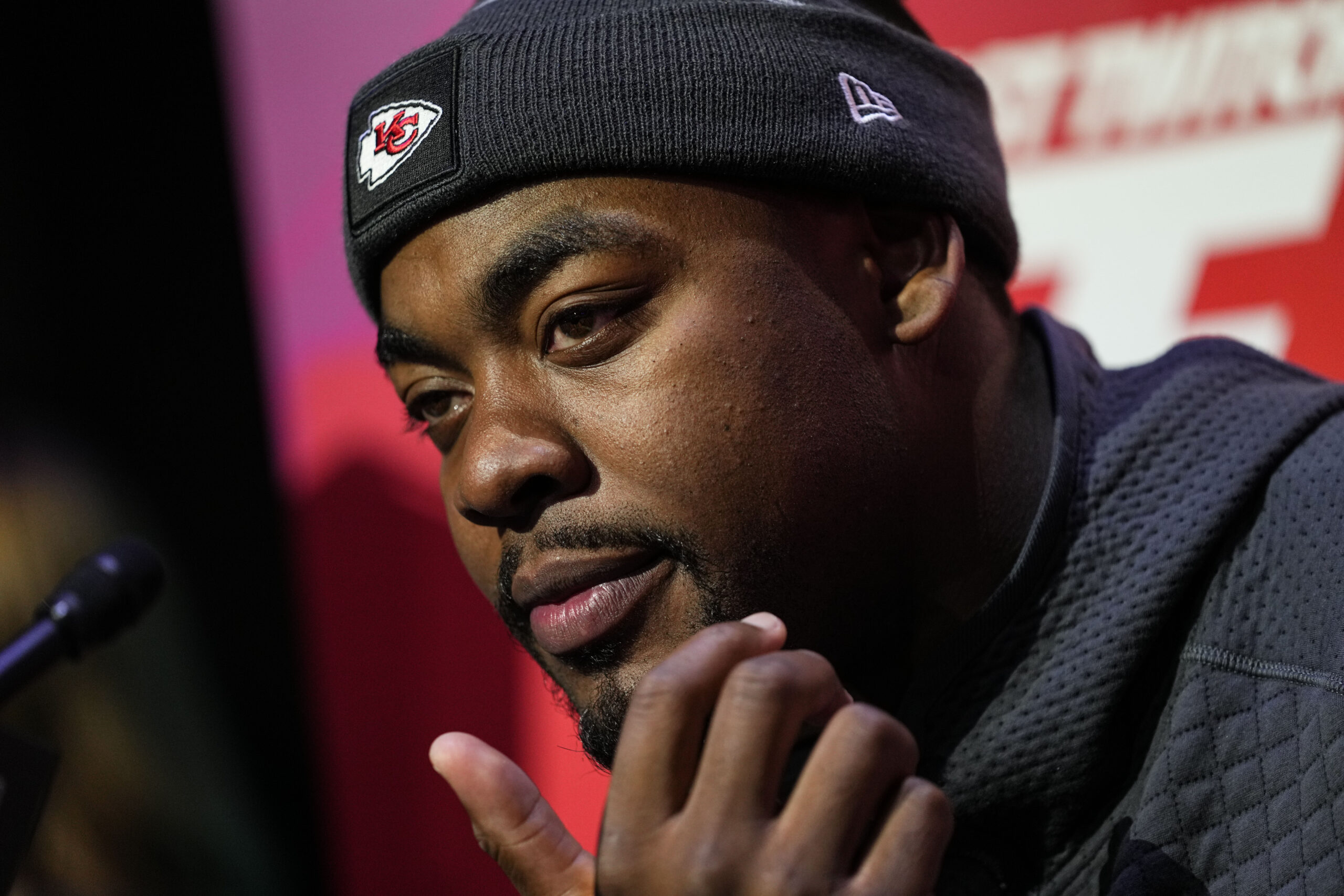 Chiefs sign All-Pro defensive tackle Chris Jones to new 1-year deal to ...